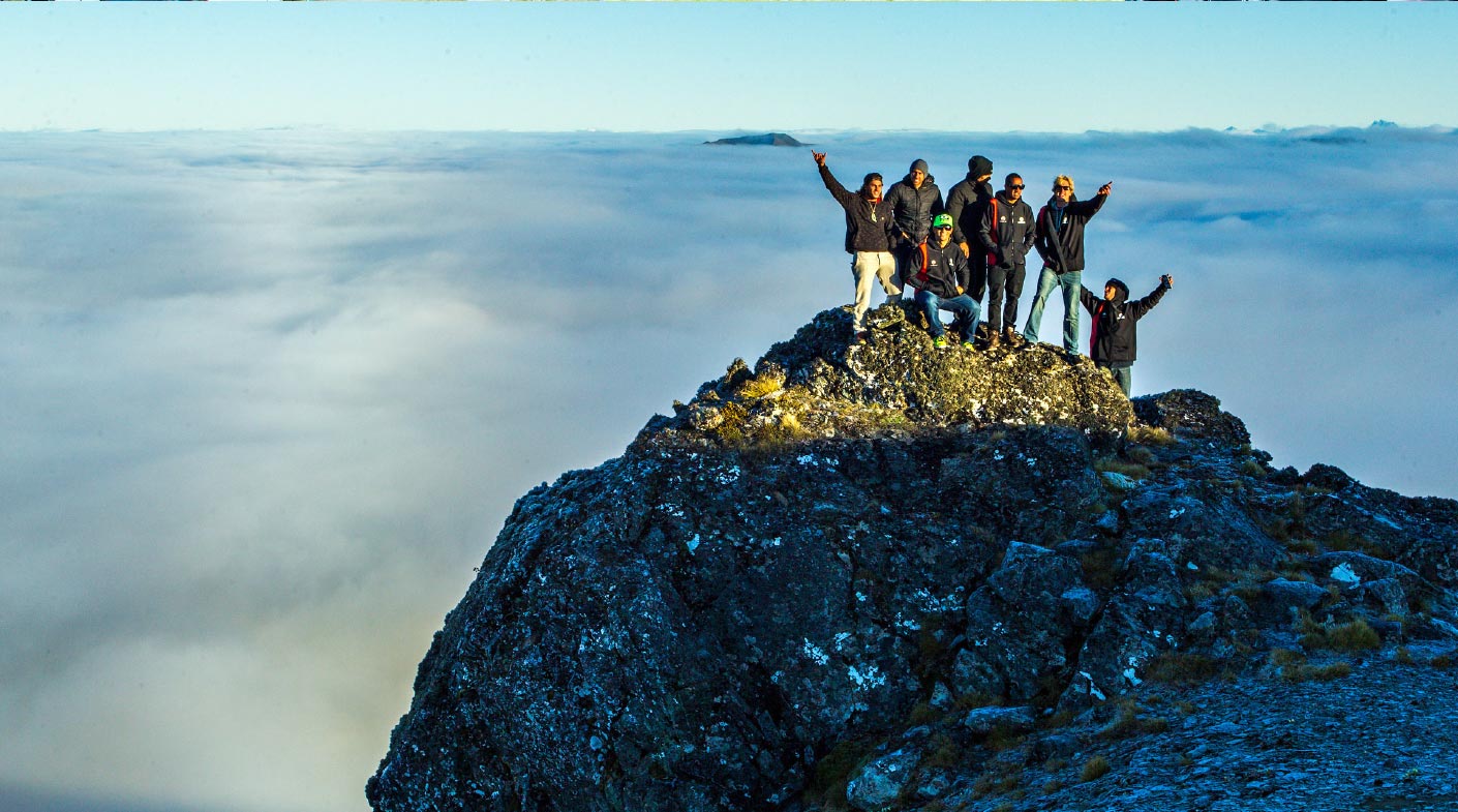 Chillproof Hooded jackets – Sharkskin International